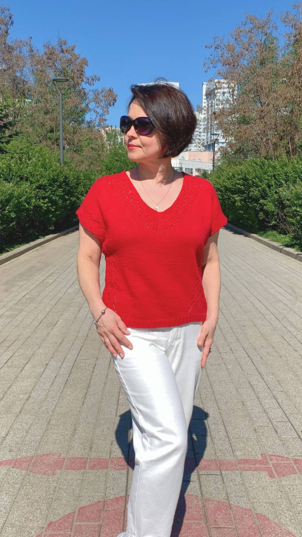 Мастер класс по вязанию женской футболки "Лето" спицами из хлопка снизу-вверх.