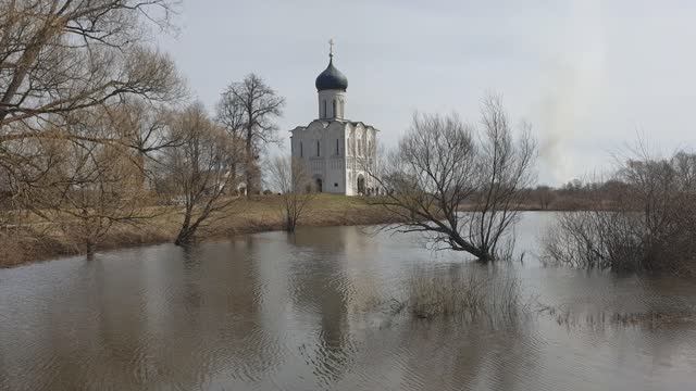 Свято-Боголюбский монастырь и Церковь Покрова на Нерли: Святыни, где Небо касается Земли
