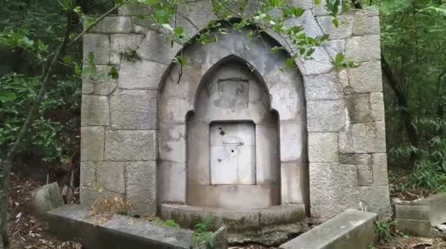 Лавровая беседка в Ливадийском парке