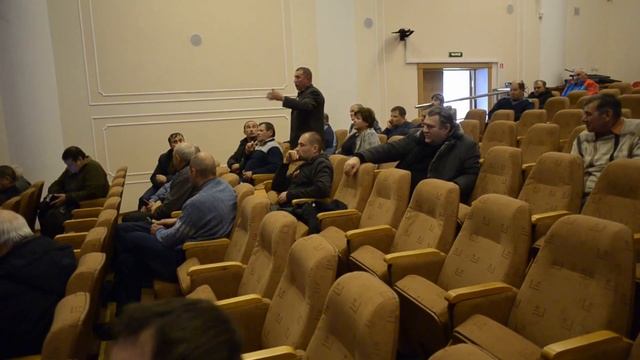 Калмыков Александр Николаевич. Реплика с места на собрании пчеловодов