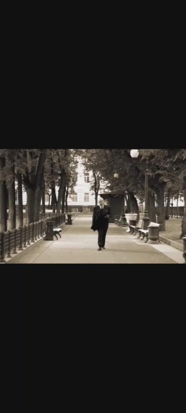 Почему у Воланда разные глаза 🤨