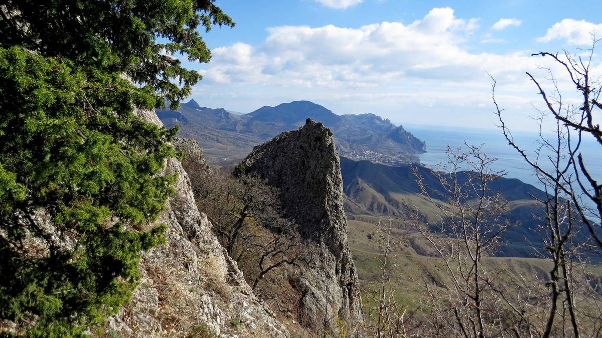 К скале 36-й на Эчки-Даге.