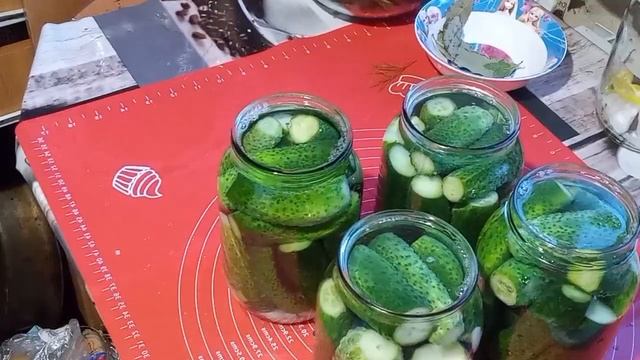 Пикантные острые огурчики на зиму