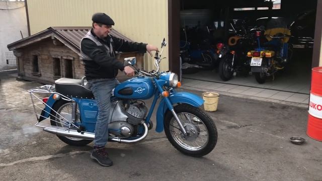 Мини не тормозит и красавец ИЖ Ю 2