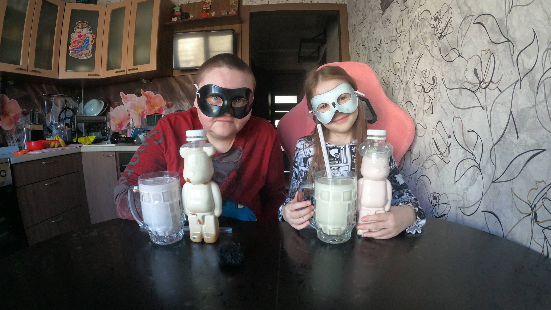 Доставка+ Домашние+ 
Молочный коктейли!!!!!!!!!!!!! Вкусы + Бабл Гам + Карамель + Клубника +Банан!!