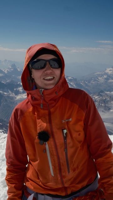 Эмоции от восхождения не описать словами - отзыв о команде XGuide с вершины