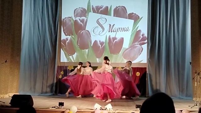 Танец "Весенний вальс" - группа "Фантазия" - руководитель Надежда Матвеева