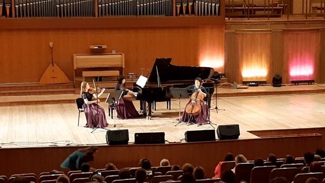 Суджин Ким «Rossette» струнный ансамбль «Кампанелла»