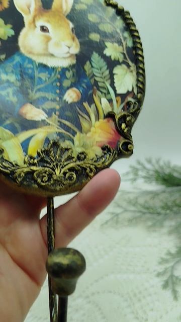 Вешалка Заяц в кафтане. МК смотрите на канале