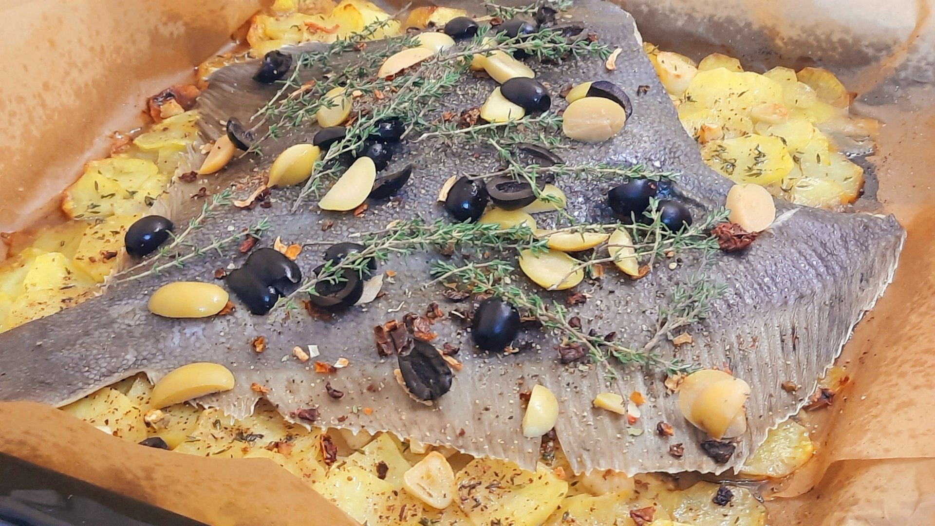 Запечённый КАРТОФЕЛЬ  с КАМБАЛОЙ