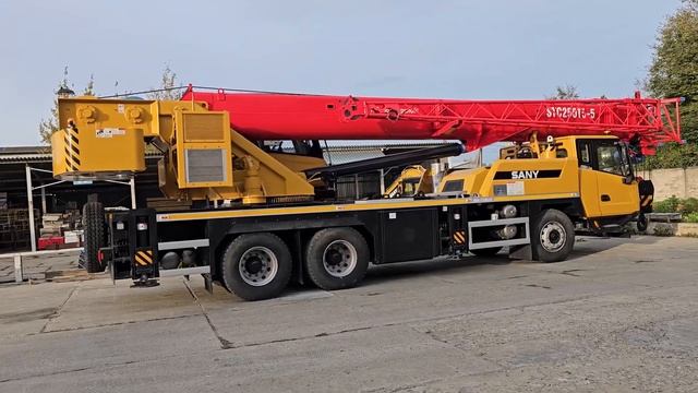 Автокран SANY STC 250T5 - на складе ПСК в Апрелевке. Доступен к заказу у дилера АО ПромСтройКонтракт