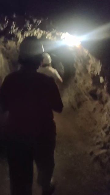 В пещере дагестанских гор.