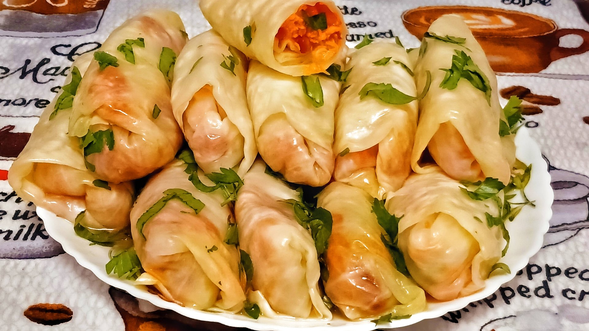 Так капусту мариную каждый год. Голубцы.