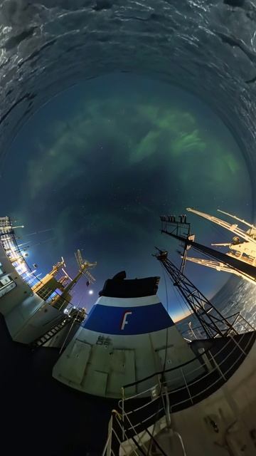 Южное сияние Антарктиды с борта судна FESCO Василий Головнин