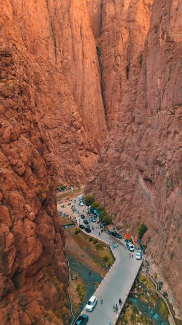 Ущелье Тодра, расположенное в восточной части Атласских гор в Марокко