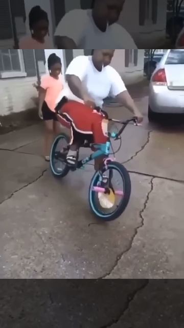 Та нет какой лишний вес, просто сделали не качественно 🤣🤣🤣