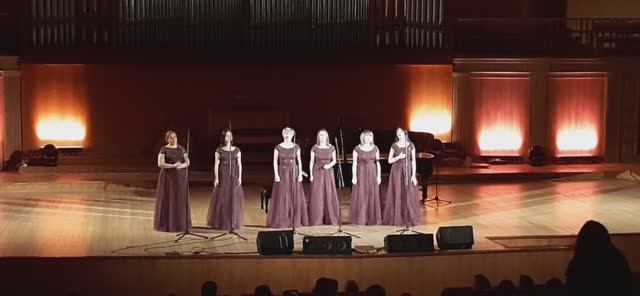 Музыка Игорь Матвиенко, Слова А. Шаганов «Конь» исполняет вокальный ансамбль "Фантазия"