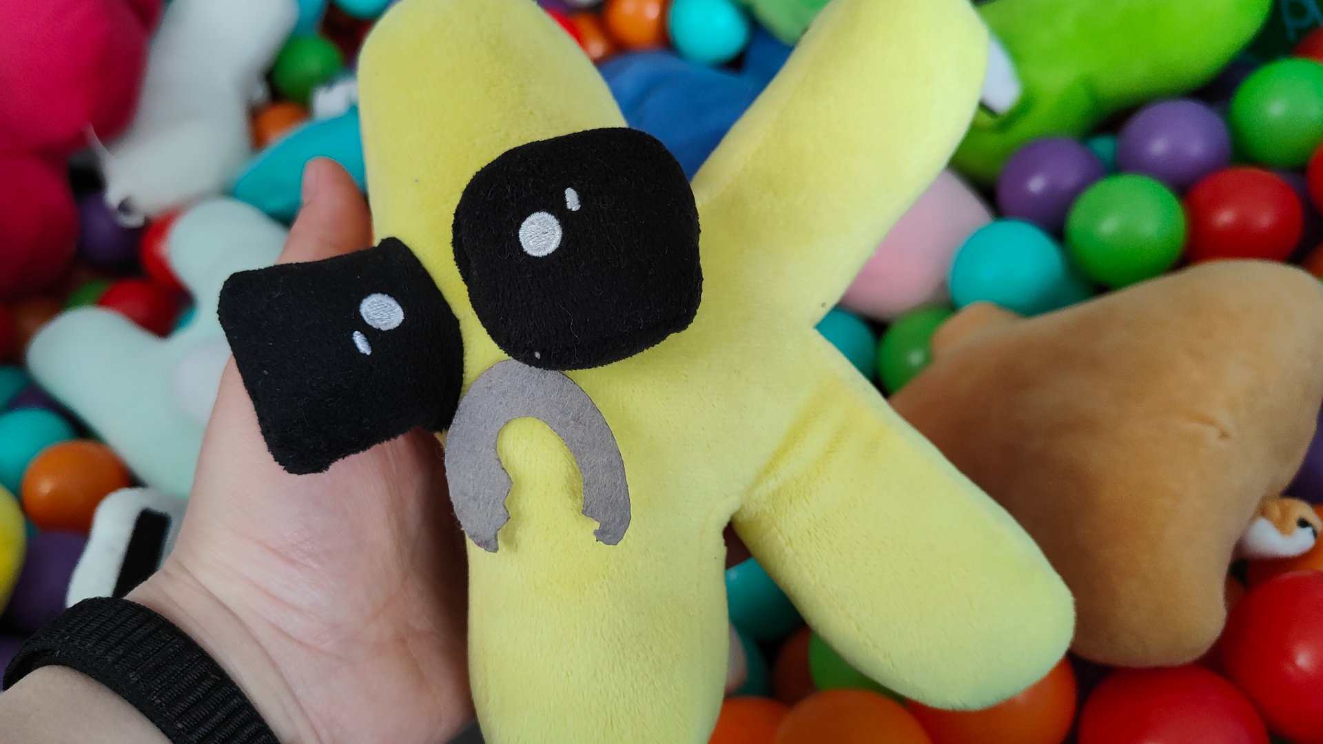 мягкая игрушка буква лор К для детей поет песню, буквы алфавита лора, alphabet lore