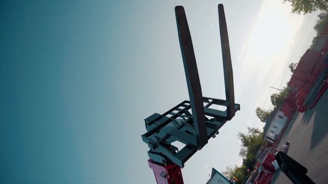 Погрузчик SANY STH 1056 в наличии на складе в Москве