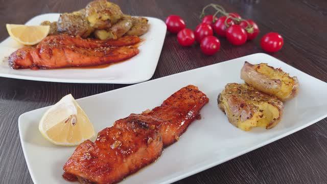 Лосось с картофелем — ужин за 30 минут! 🐟⏱️