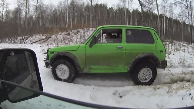 макс раздает