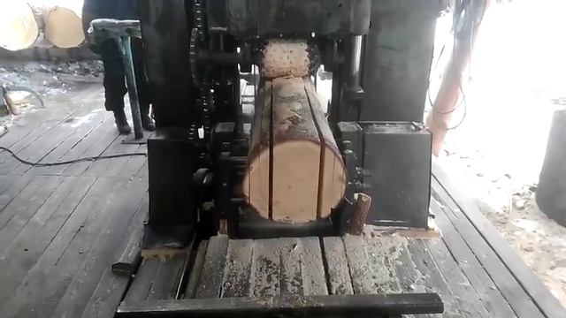 Видео работы лесопильной  рамы Р63 - познавательное видео