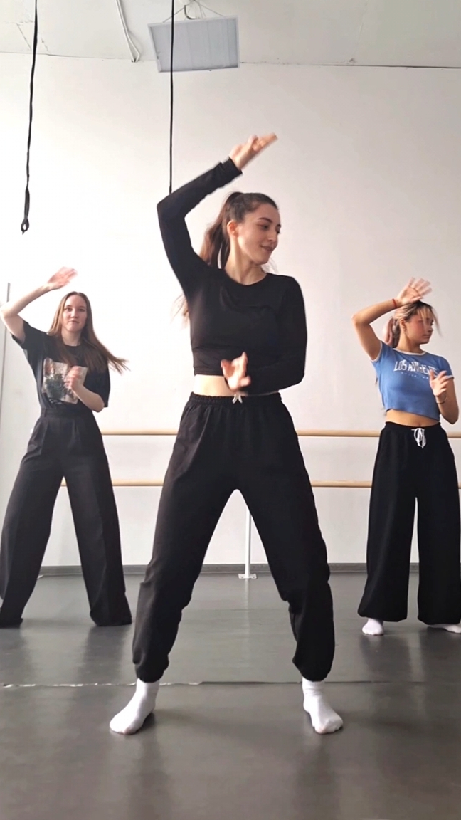 J-HOPE - MONA LISA каверденс #kpop #bts #танец #бтс