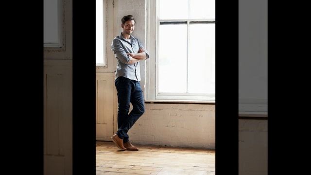 Дай мне шанс (автор и вокал Валерий Сюткин, бывший солист "Браво" джаз-стиль свинг, оформ.Павлова О.