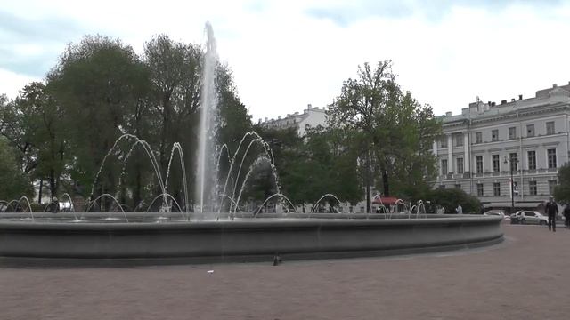 Прогулка  по  Санкт   Петербургу.