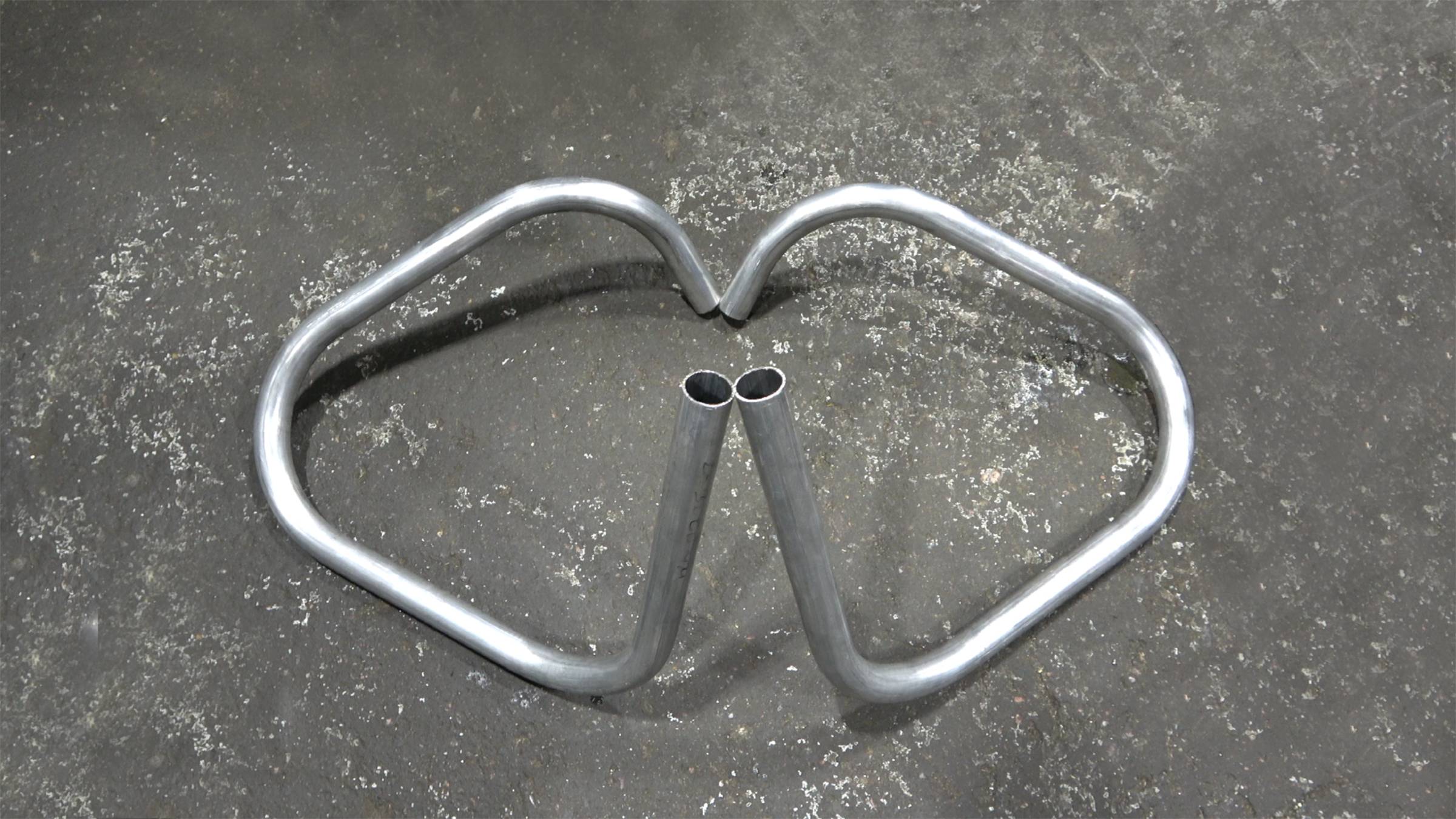 Правосторонняя и левосторонняя гибка зеркальных деталей на автоматическом трубогибе MASTER.3X БМК