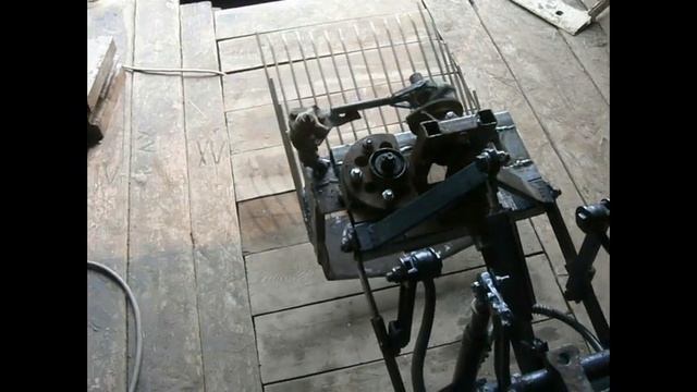 Пробный запуск вибрационной копалки типа "Утиный хвост"