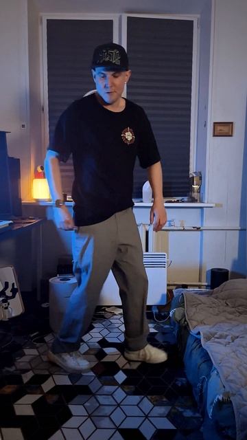 Ждешь подходящего времени? Нет смысла. Просто танцуй.