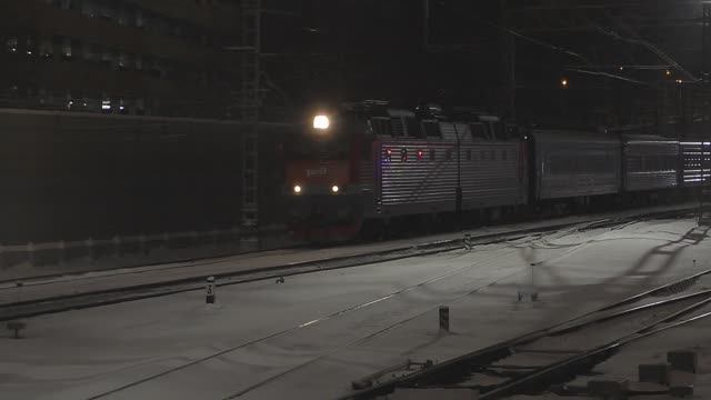 Электровоз ЧС7-??? со скорым поездом "Славянский экспресс№ 008Б Брест - Москва.