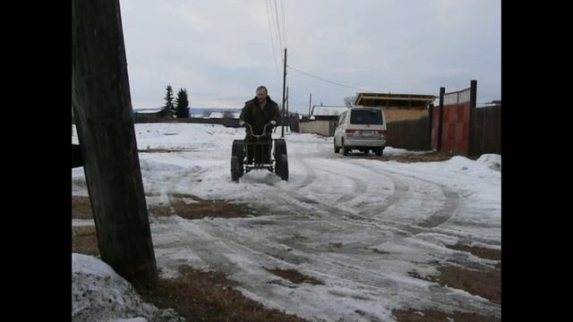 Первый выезд на самодельном детском квадроцикле