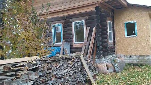 Купили дом в деревне 🏡5 часть//ставим окна во вторую комнату// поставили дверь//обзор деревни.