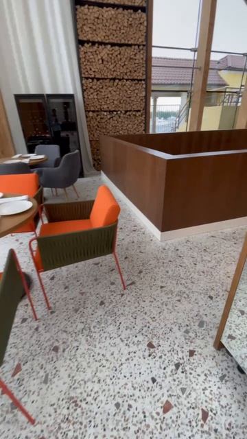 Ресторан Аркадия Новикова / полы и столешницы терраццо с цветной брекчией от Домаск™