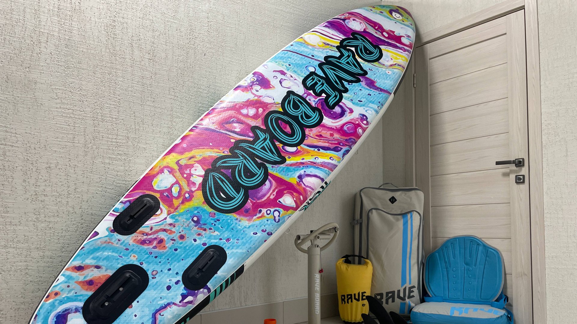 Видео-обзор Сап борд Rave Naivetu + сиденье и двойное весло