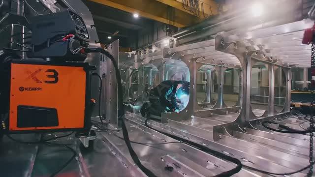 Полуавтомат для MIG-MAG сварки Kemppi X3 FastMig Synergic and Pulse Сварка корпусов