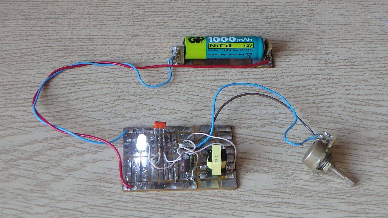 Мигалка на одном транзисторе.