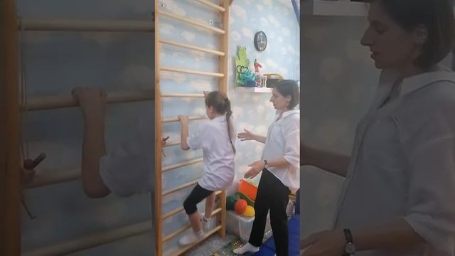 Занятие с нейропсихологом