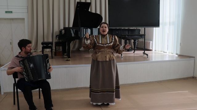 Никитина Нина   "Как-то на светанке"