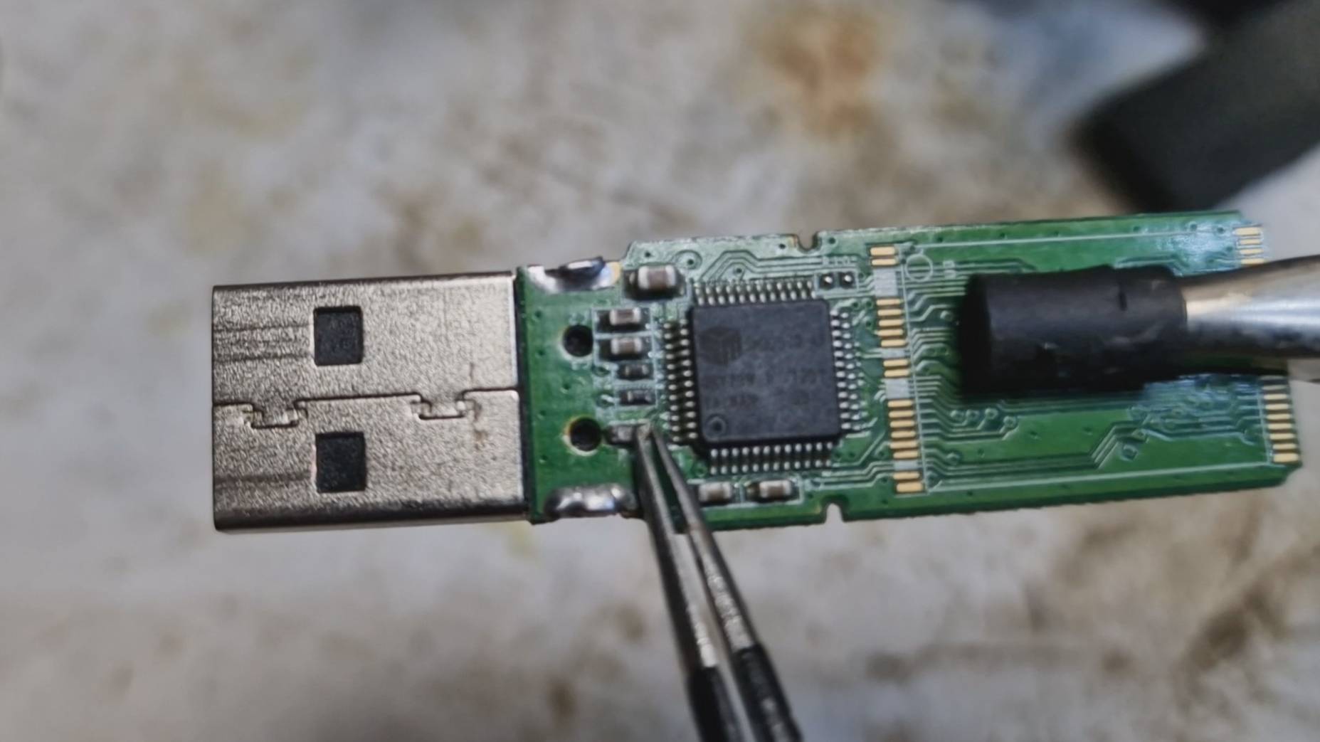 Почему не работает флешка ? Ремонт