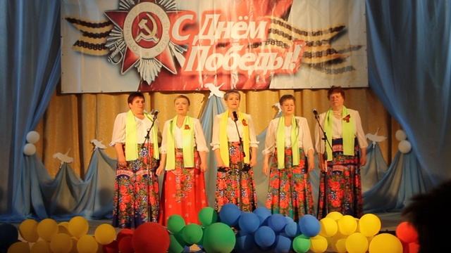 Песня "Казаки" - группа "Рябинушка" - руководитель Наталья Райн