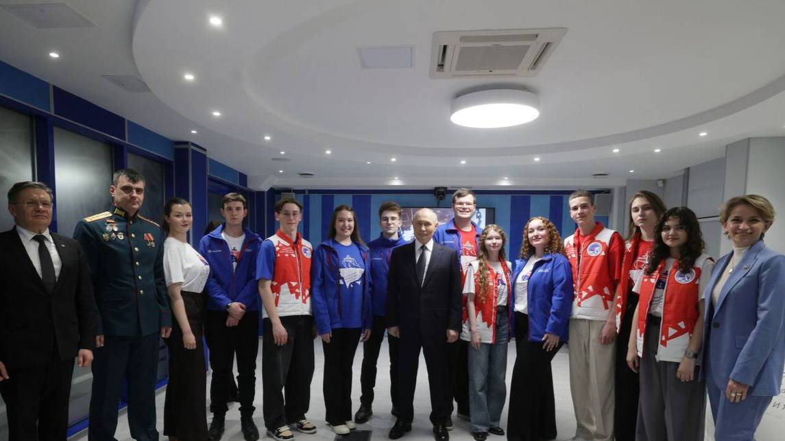 Студентка Финансового университета приняла участие во встрече с Президентом РФ Владимиром Путиным