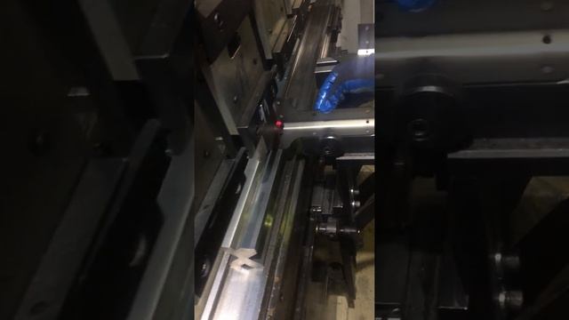 Гибка листового металла: изготовление новых деталей