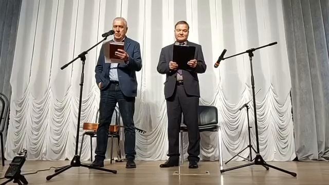 1 апреля. Мой творческий вечер. Фрагмент (1) Геннадий Калашников читает свои стихи, а я — пародии