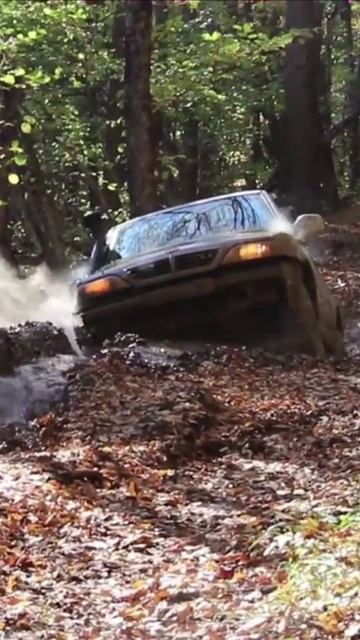 Ну классно же,испытать машину на прочность!Кто за ставь лайк!