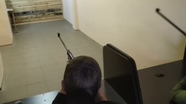 Вот так обучаем стрельбе подрастающее поколение