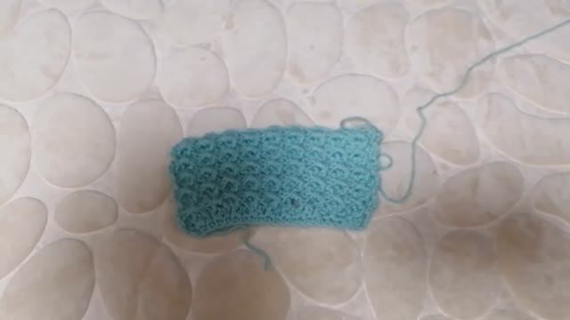 Узор крючком. Рельефный, двухсторонний.