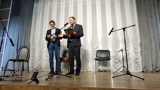 1 апреля. Мой творческий вечер. Фрагмент. Андрей Фамицкий читает свои стихи, а я — пародии на них